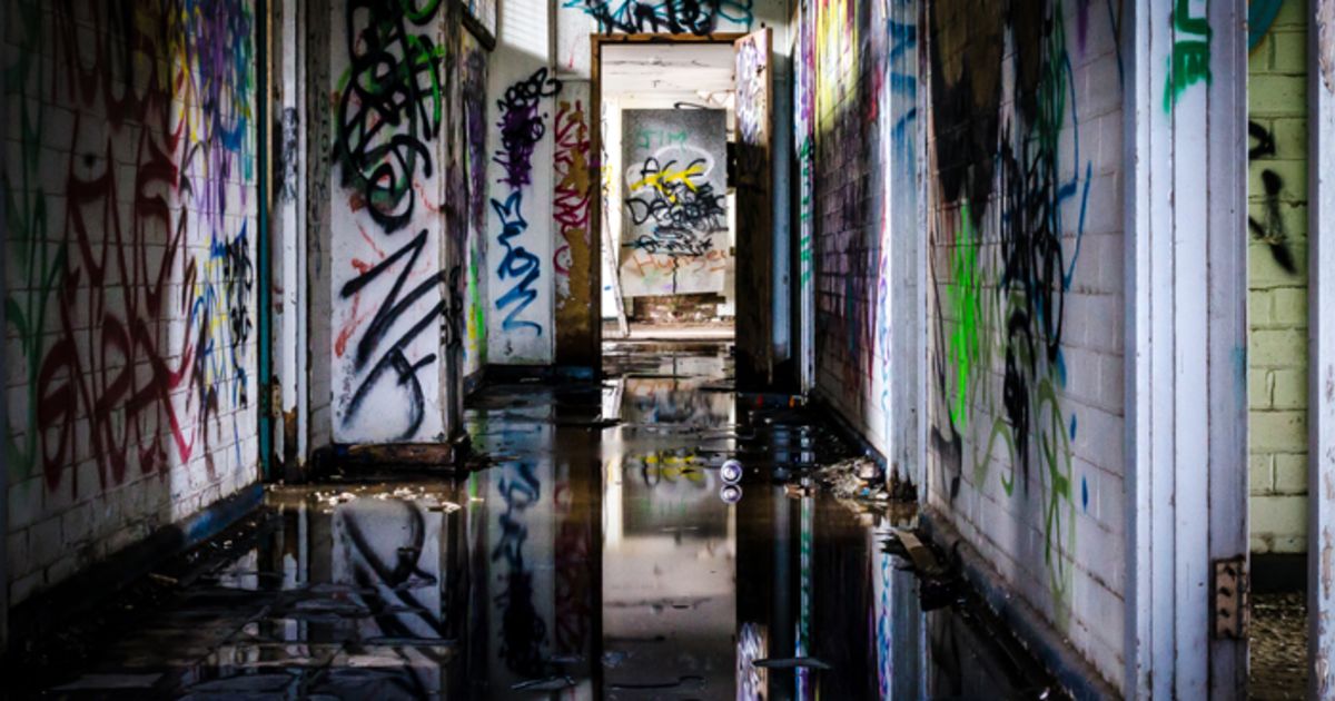 The photographer who turns Australia’s abandoned buildings into art