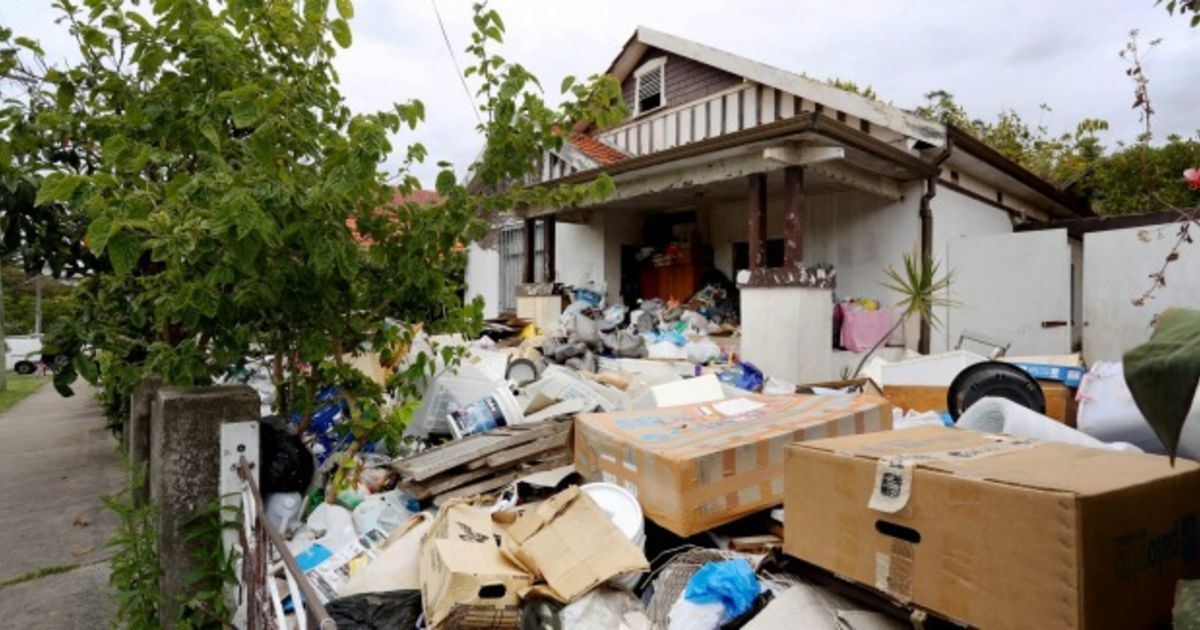 Bondi hoarders’ auction cancelled again as Bobolas family make last ...