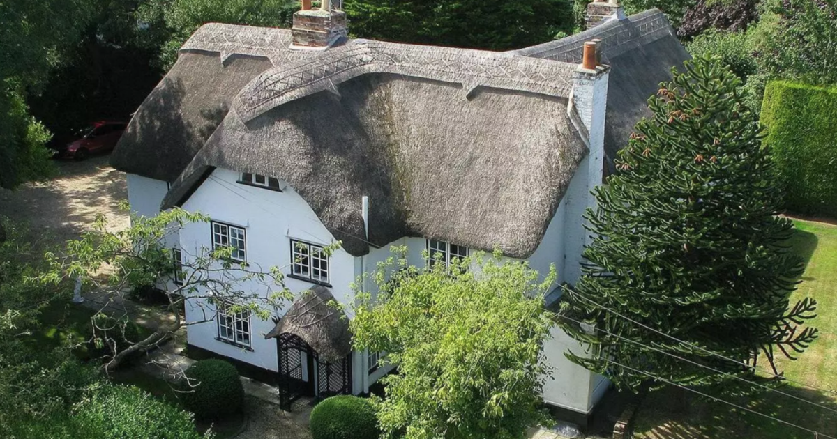 The fairytale cottage in the English countryside where Goldilocks was ...