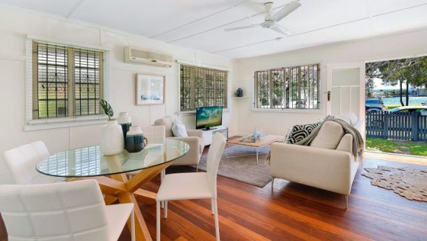 Original Surfers Paradise beach shack hits the market for the first ...