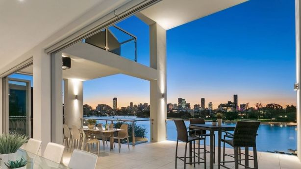 Gina Rinehart makes property move, lists one of her Brisbane riverfront ...