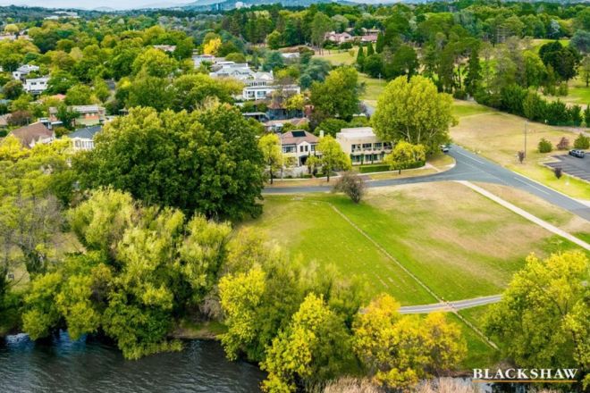 Waterfront home in Yarralumla: Inspect 4 Brown Street