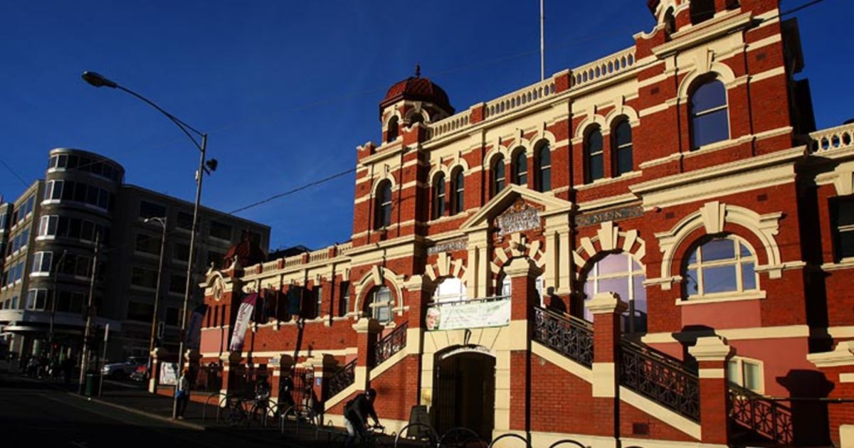 Keeping the great unwashed in a lather