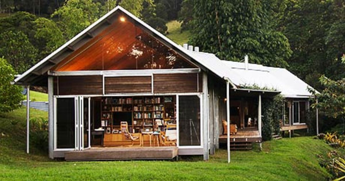 A classic architectural shed