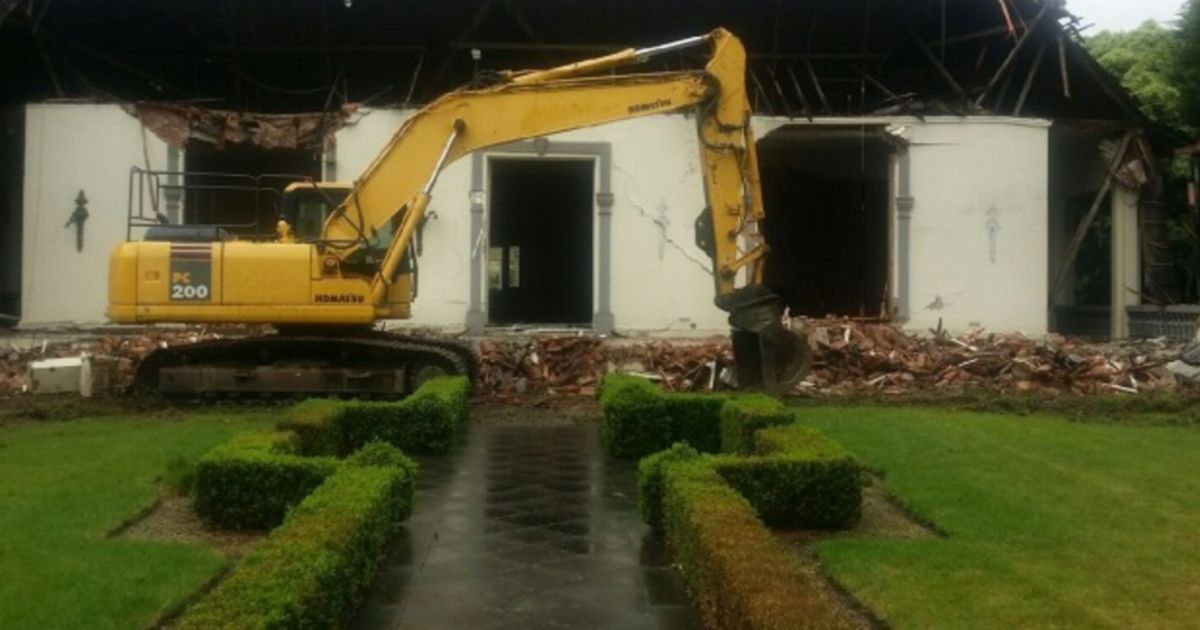 Toorak residents furious as developer begins demolition of $18.5m mansion