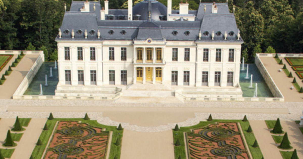 Paris mansion said to have sold for world record $419 million