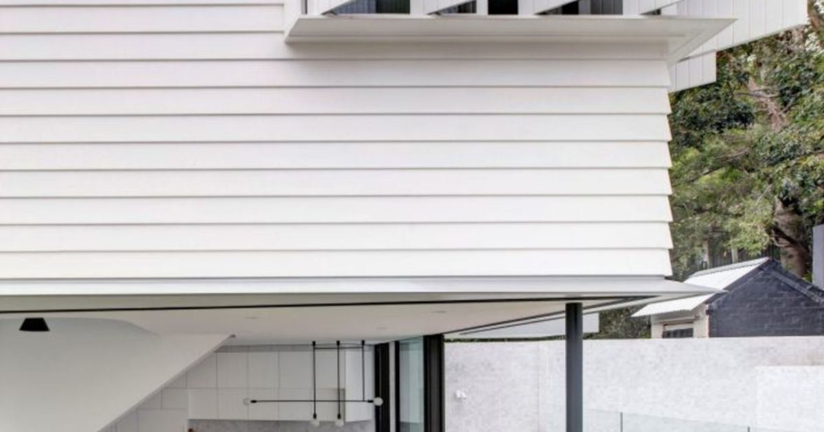 ‘Big and gregarious’: The weatherboard Peekaboo House on a wedge-shaped ...