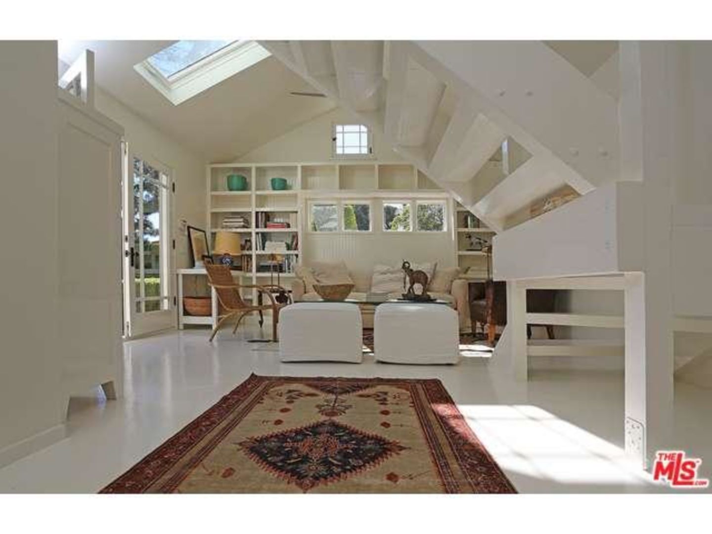 Lena Dunham buys George Peppard’s Los Angeles home