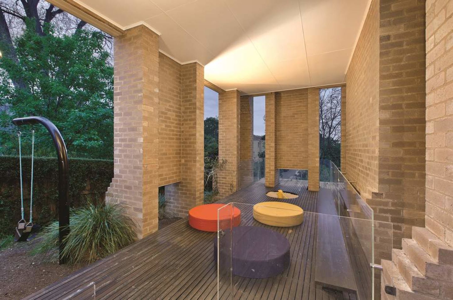 A Robin Boyd residence in Kew has timeless style