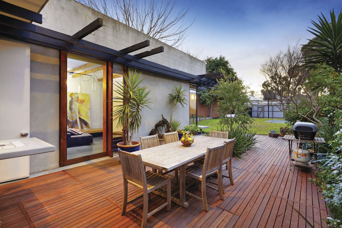 Melbourne inner-city property trends: families renovate rather than ...