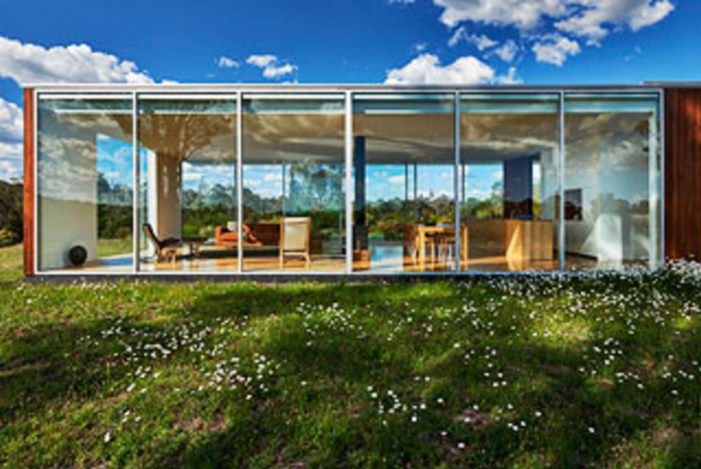 Amazing Design: A home that celebrates quietness and light