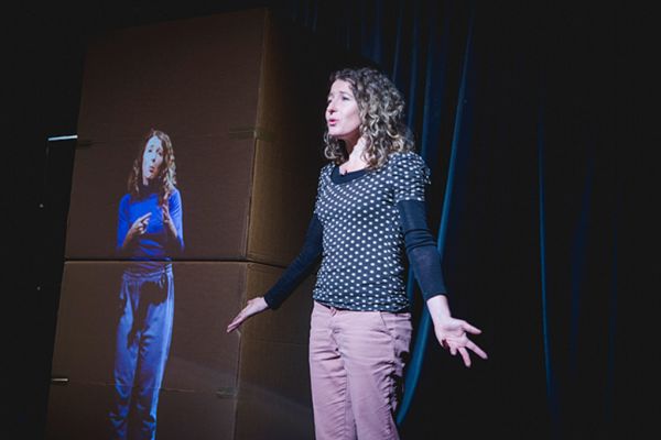 Jodee Mundy gets Personal about Auslan