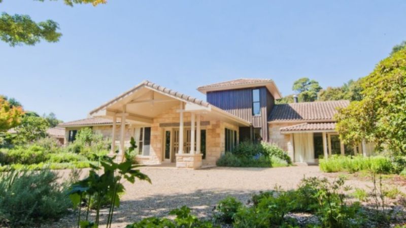 Tim Court lists Sutton Farm for $3.75m