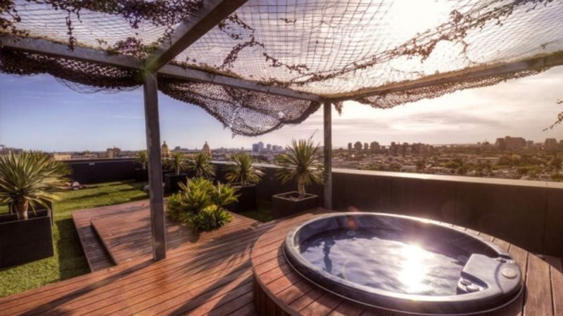 Rooftop gardens on the rise as inner-city Melbourne grows green