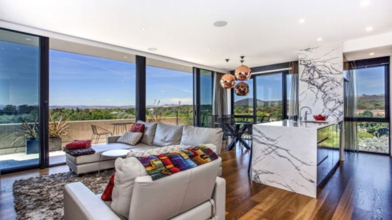 Property: Barton, Canberra apartment with panoramic views sells for ...