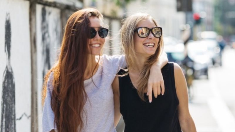 What you can expect when you live with your best friend