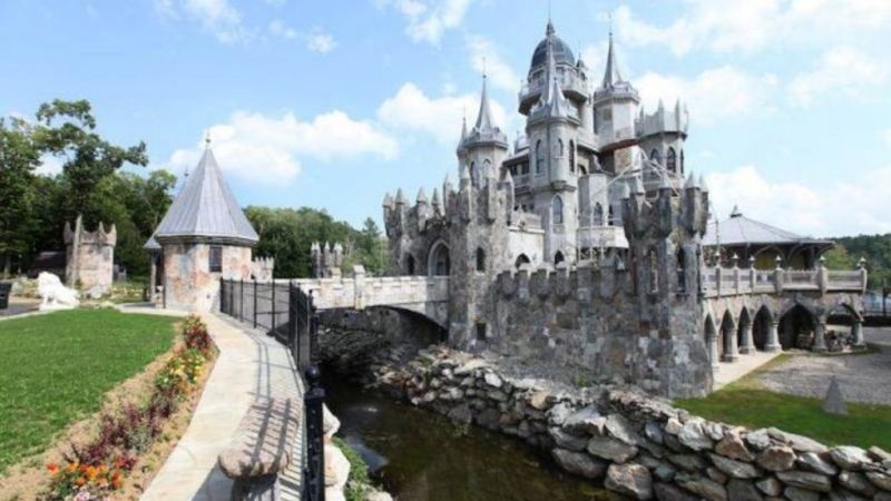 Castle built by 'eccentric millionaire' an odd sight in ordinary ...