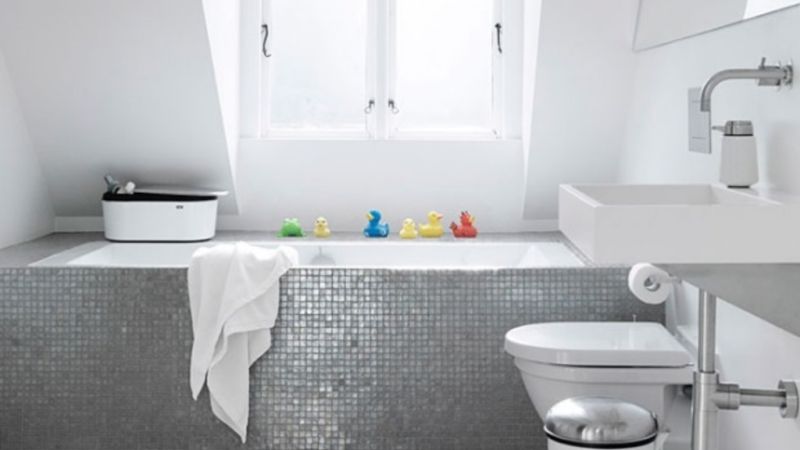 How to clean your bathroom like a professional