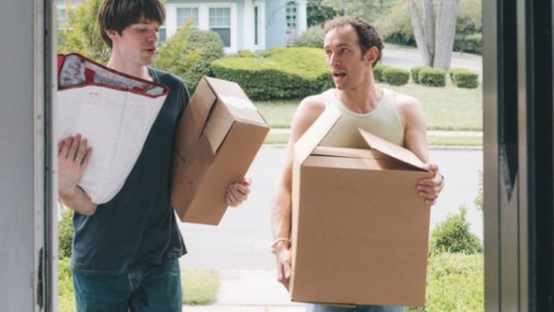 Should you ask your friend to help you move house?
