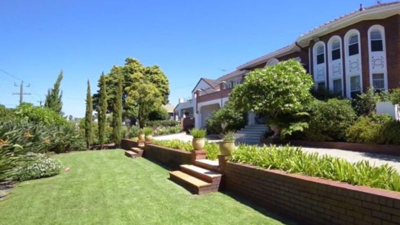 Original art deco home of Betts shoe empire family for sale in Perth ...