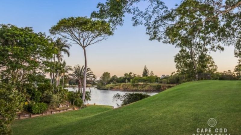 House of the week: The inner city estate that feels like acreage