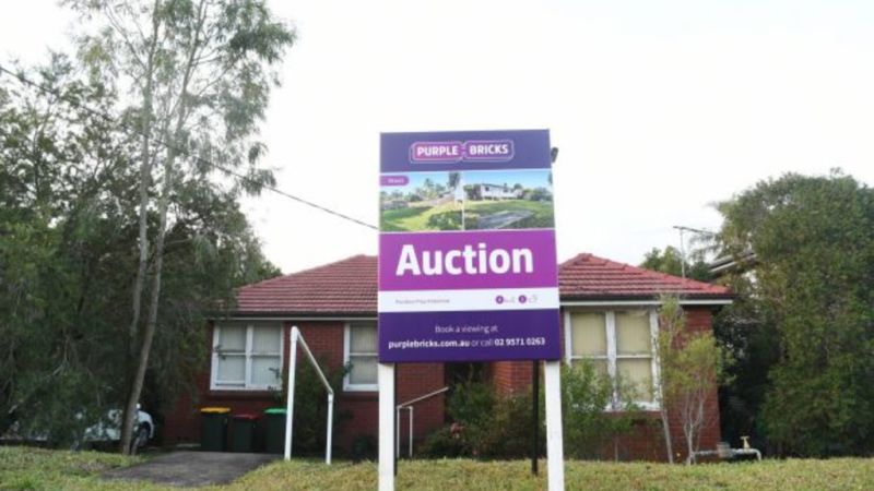 Eyes on flat-fee real estate agency Purple Bricks as it takes on ...