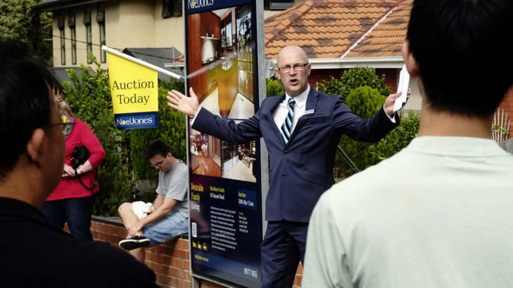 Agent wars spread to elite suburbs