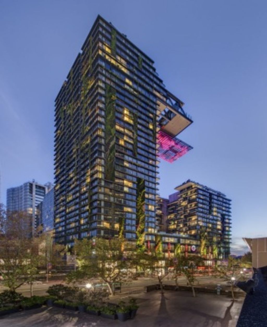 Towering One Central Park building reaches for world’s top ranking