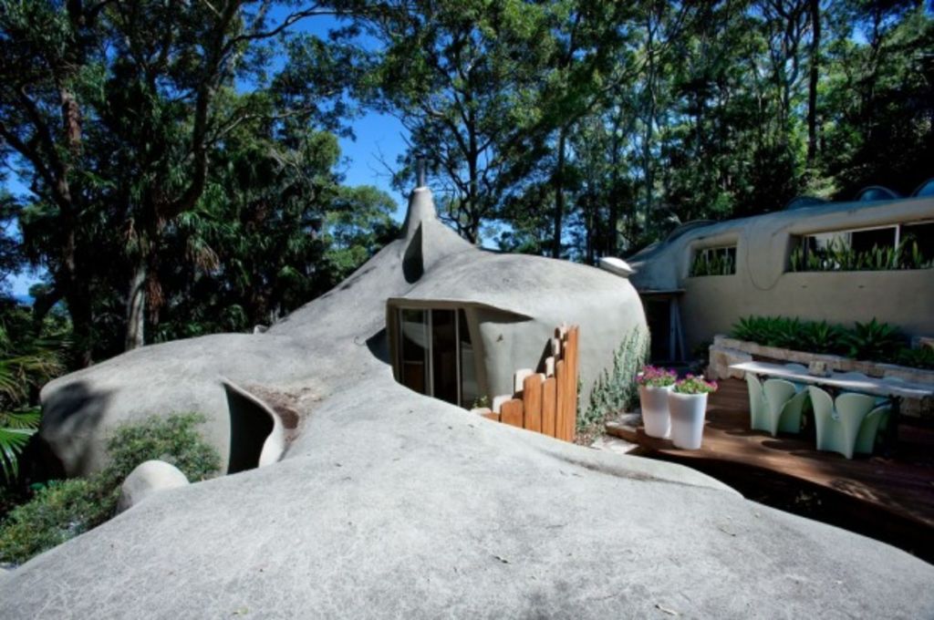 Wacky Newport house for sale