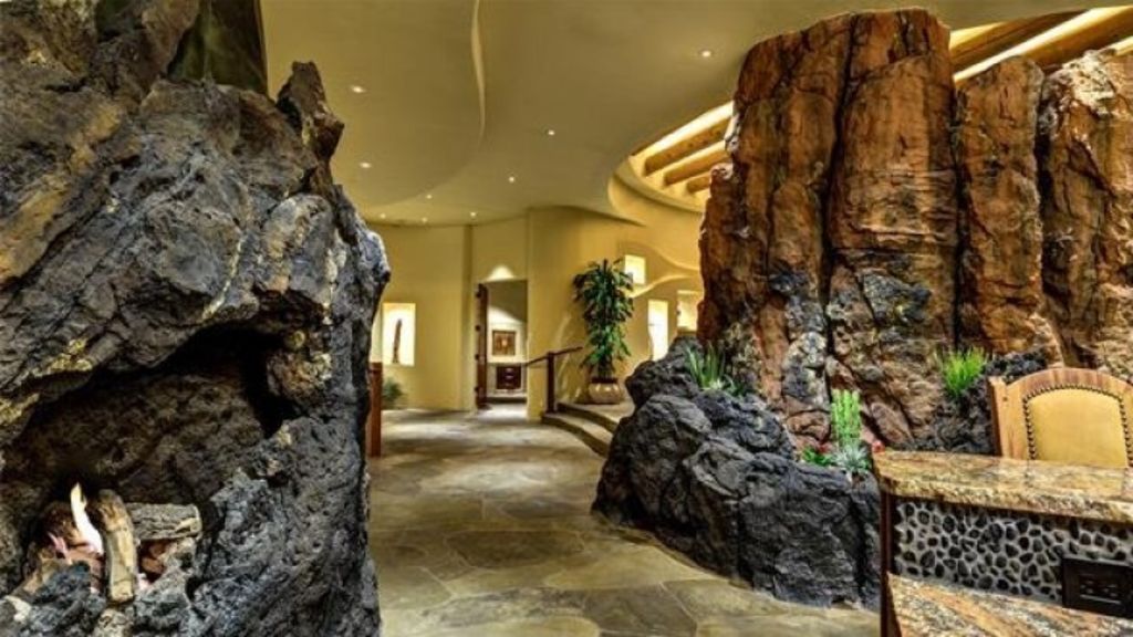 Modern living for cave dwellers in Utah