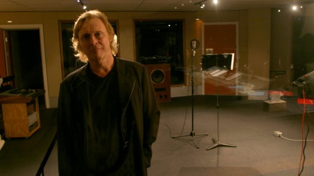 Easybeats guitarist Harry Vanda sells Rose Bay house for $15 million