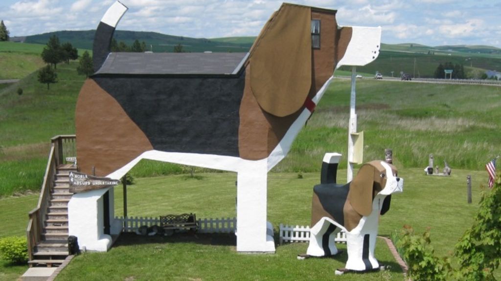 Idaho’s Dog Bark Park Inn is the stuff of dog lovers’ dreams