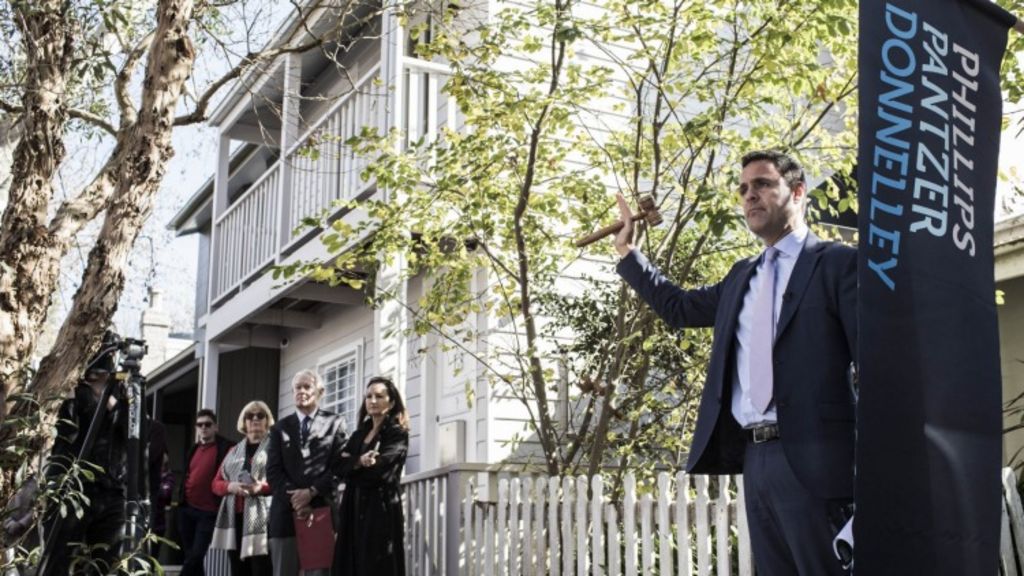 Rundown Woollahra cottage sells at first sight for $1.76 million