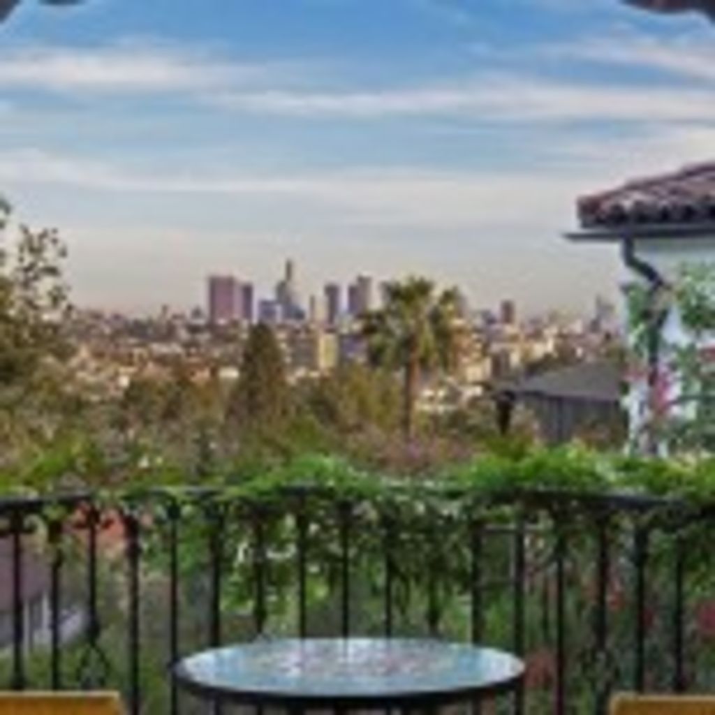 Pop singer Sia buys ‘enchanting’ LA home for $6.5 million