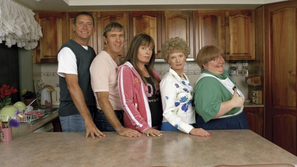 The ‘effluent’ life: house from Kath & Kim for sale