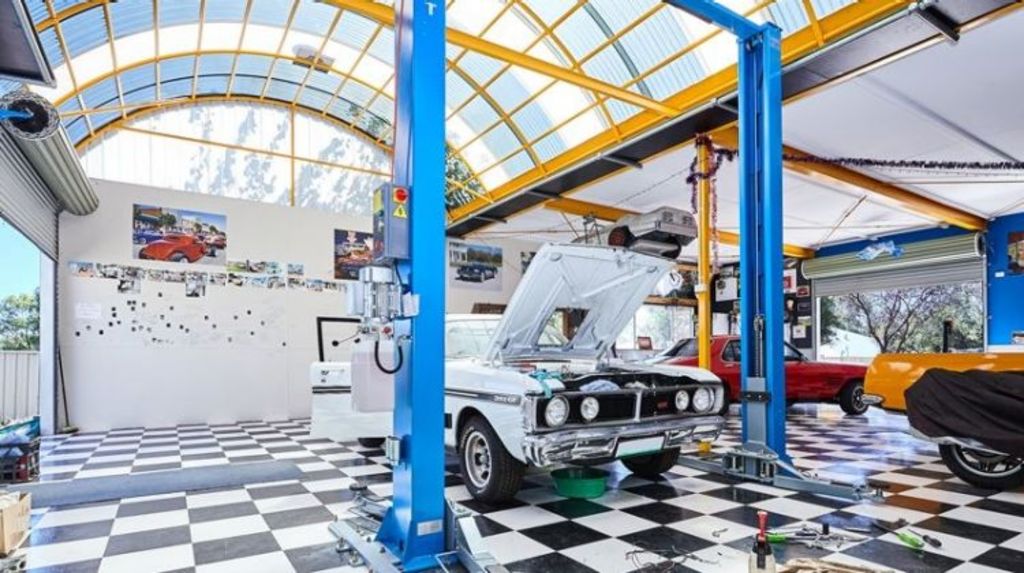 Back to Happy Days in this Beeliar home