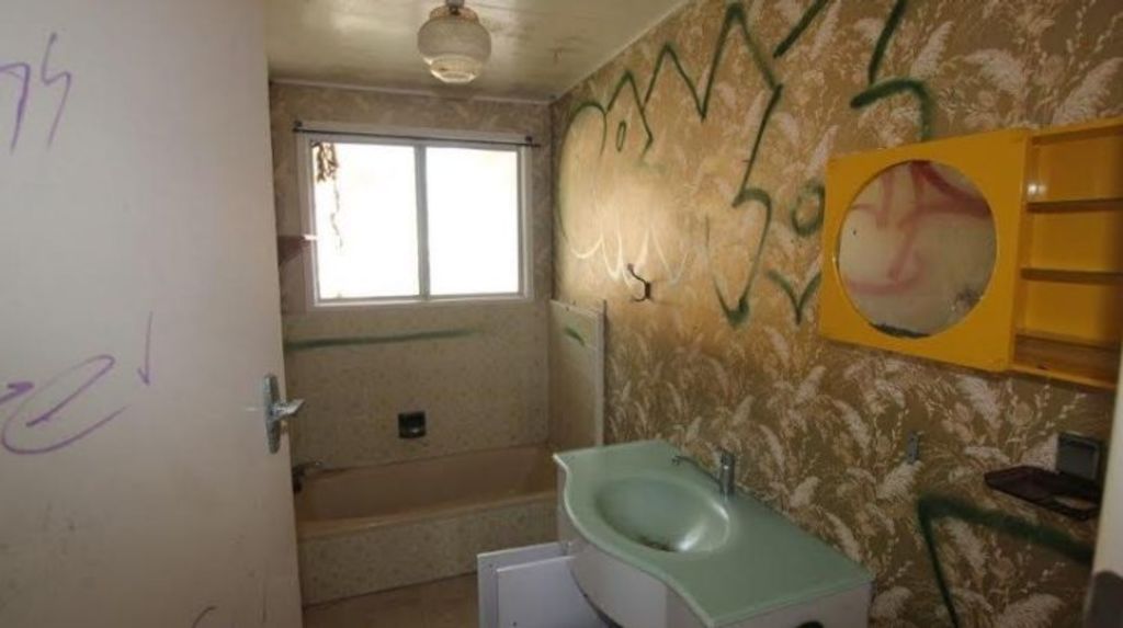 ‘Worst house you’ll ever see’ hits the market for $1 million