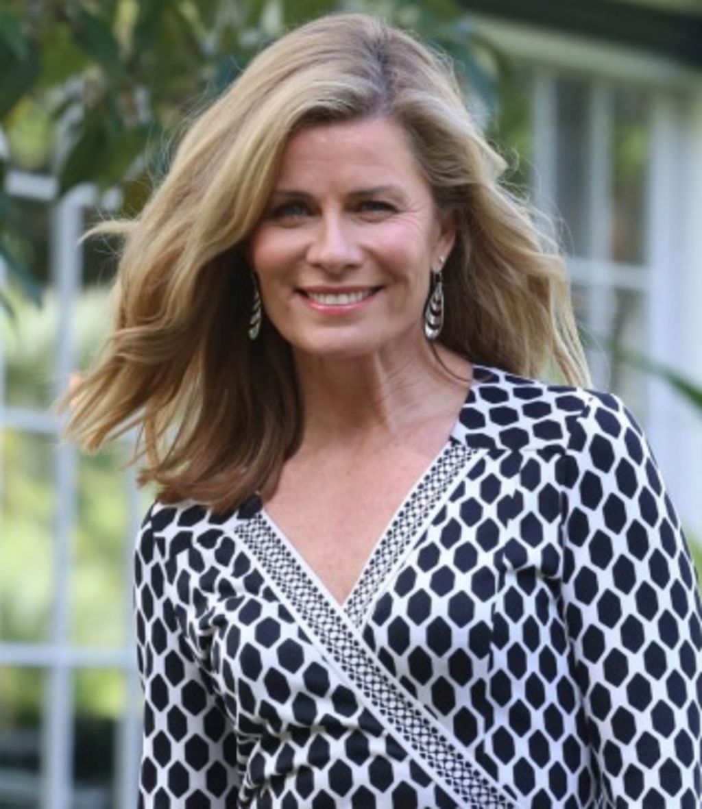 Stars on Sunday: Isabel Lucas buys into her Byron Bay heartland