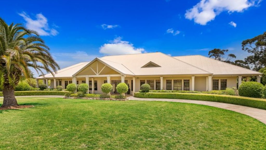 Lleyton and Bec Hewitt list their Kenthurst mansion for close to $5 million