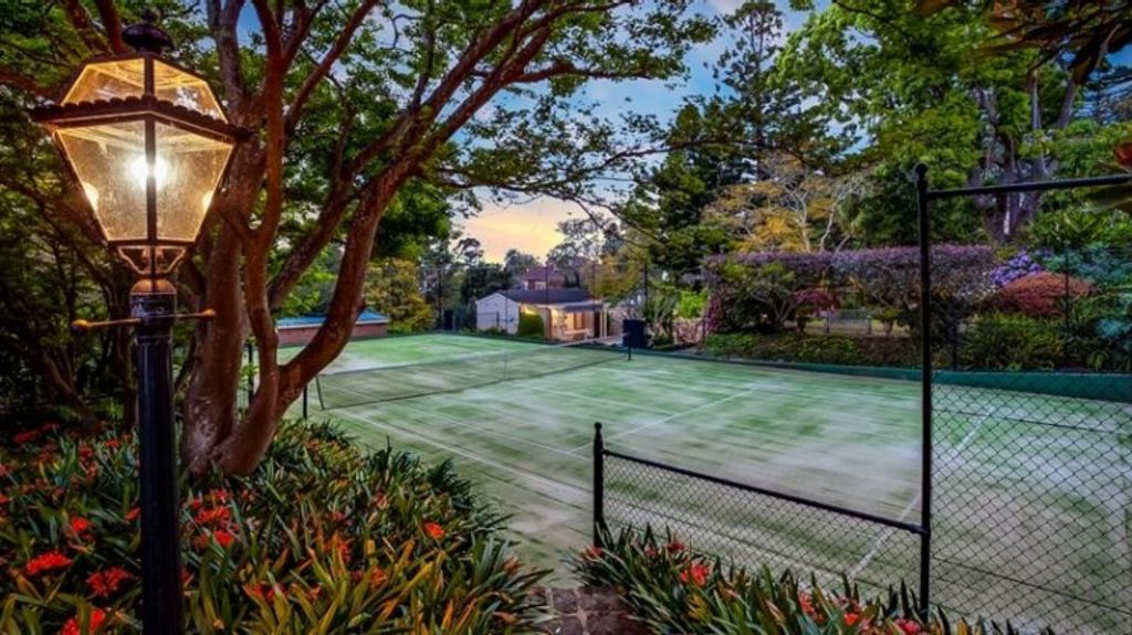 Santa came early for former chief justice Murray Gleeson, with sales ...