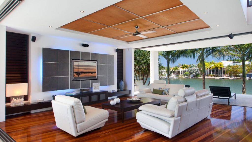Racing identity Peter Carrick puts stunning waterfront Noosa home by ...