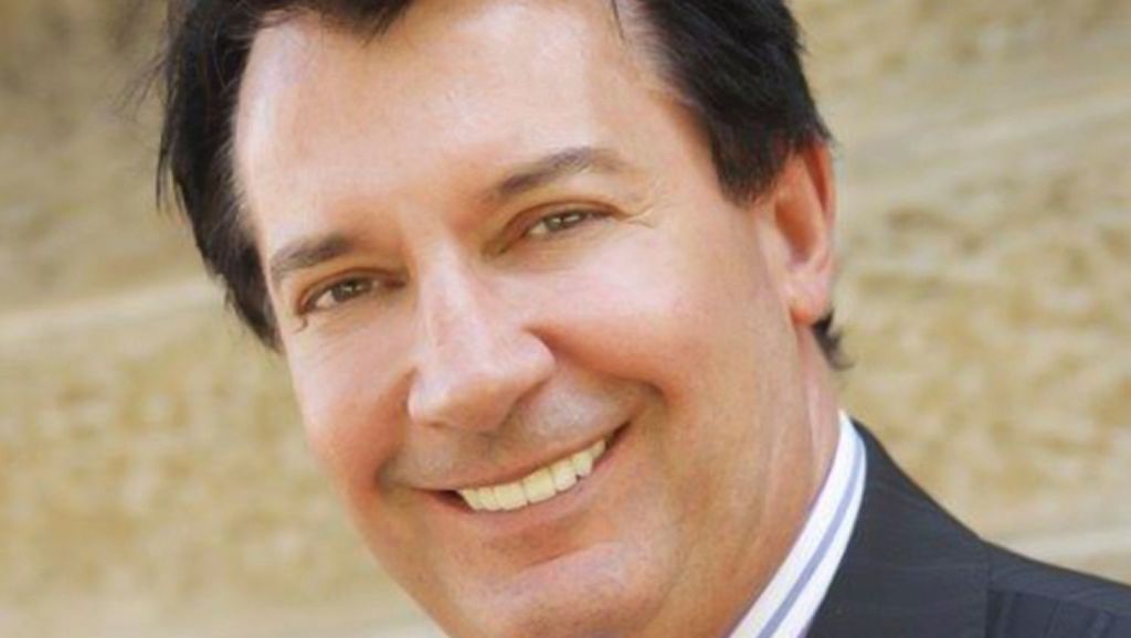 Secure Parking CEO Garth Mathews selling his Mona Vale mansion
