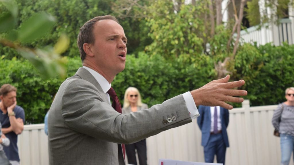 Auctioneer shocked as stunning Paddington cottage passes in at $990,000