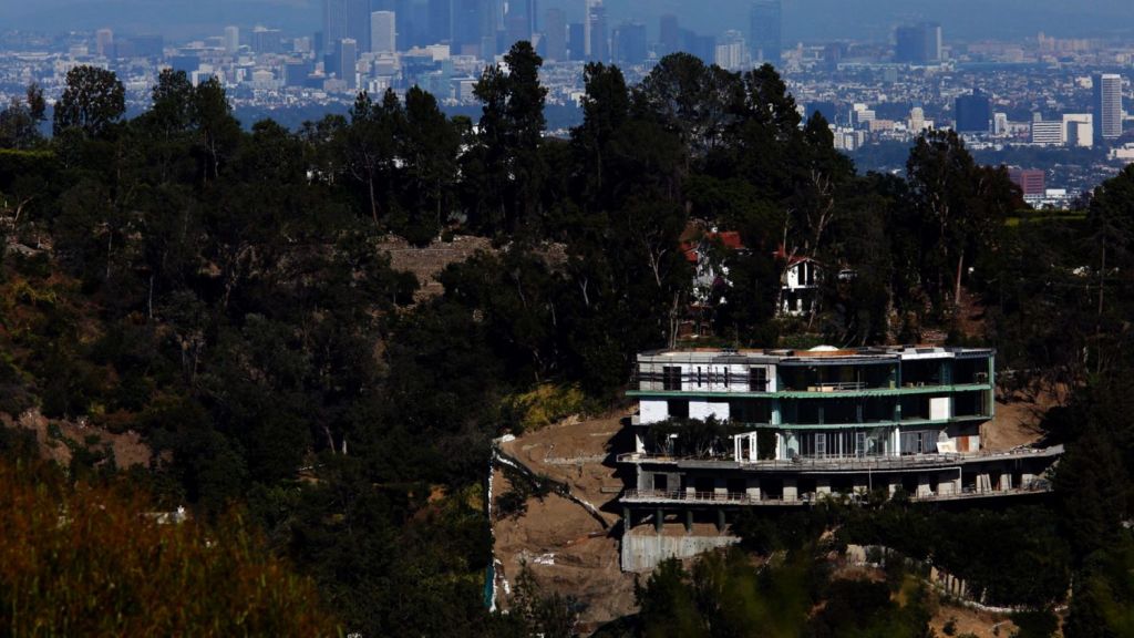 Celebrity developer Mohamed Hadid faces charges over 9144 square metre ...