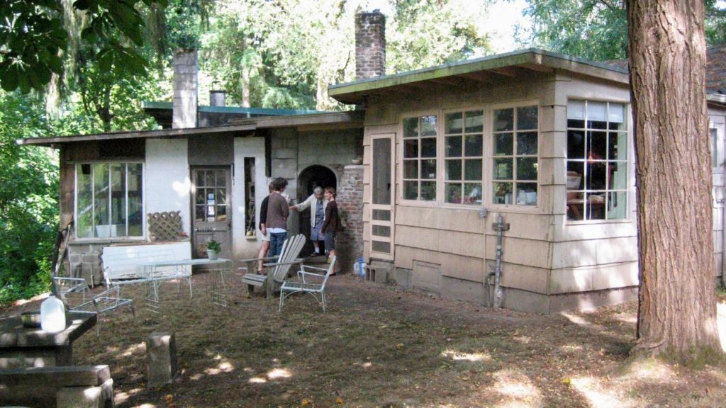 Frances Gabe, inventor of the Self-Cleaning House, dies at 101