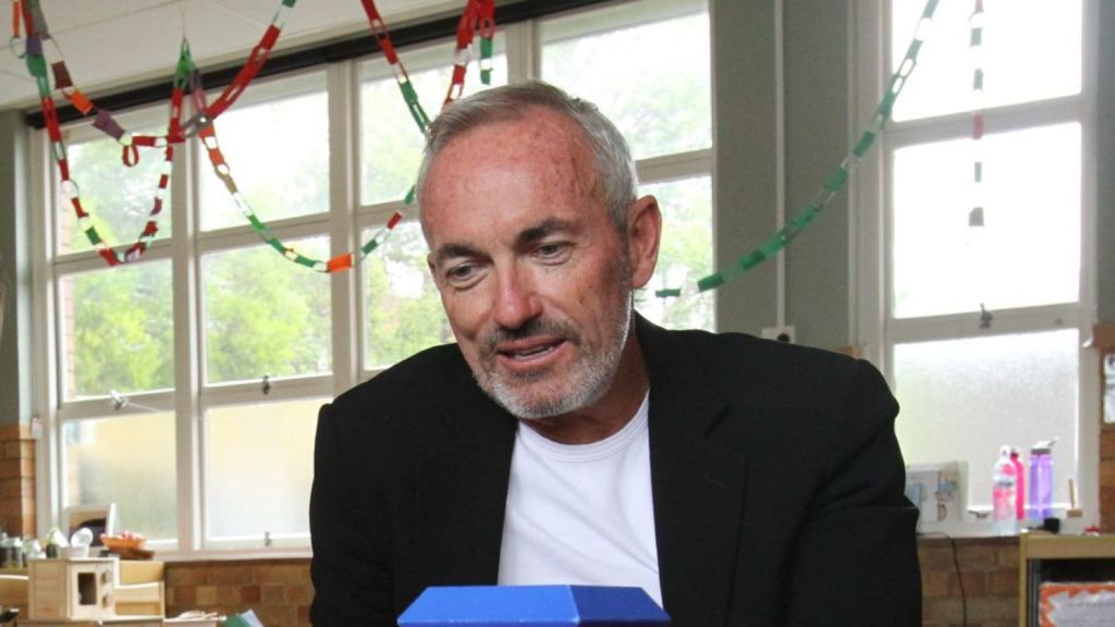 Mosman’s wealthy buy up their neighbours to create larger family estates