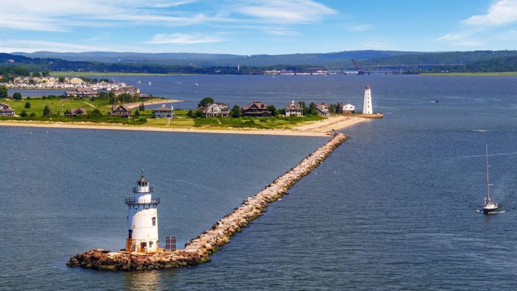 When your $13 million Connecticut mansion comes with an iconic 1880s ...
