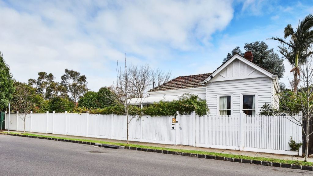 House of the Week: In Armadale, a touch of privacy rare so close to the ...