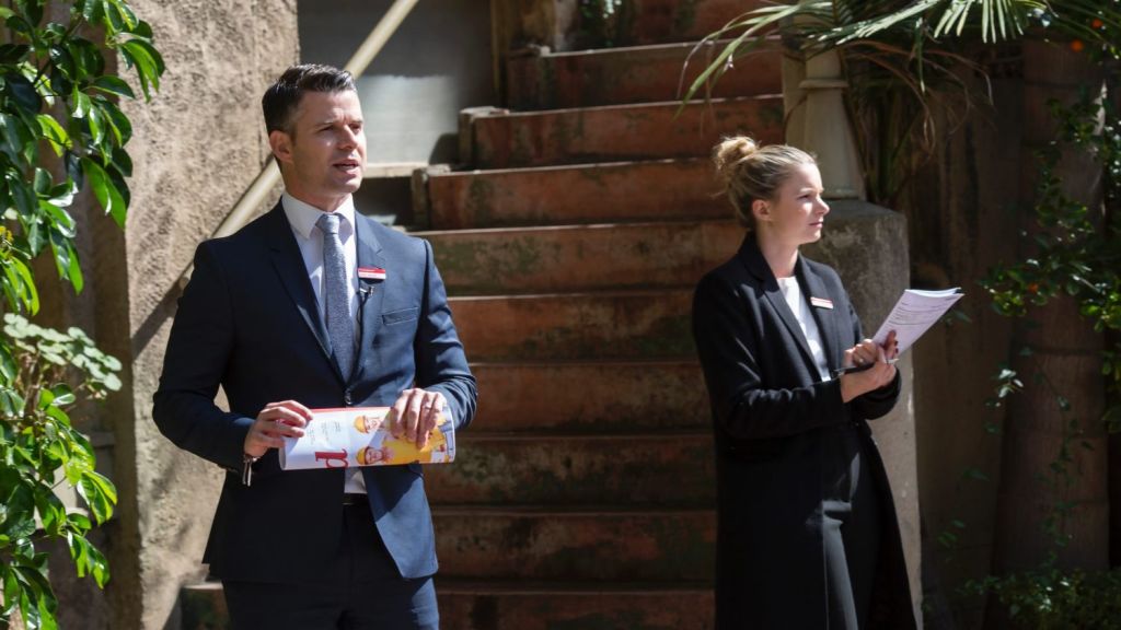 Buyers get cold feet at auction of iconic Beverley Hills building in South Yarra