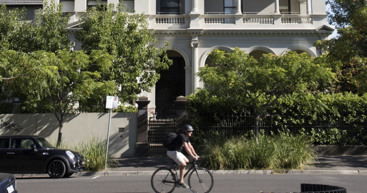 Melbourne 3004: The lesser-known younger sibling of postcode 3000